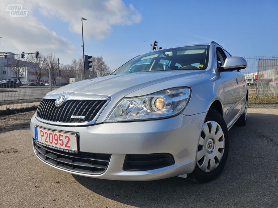 Grey Skoda Octavia 2013 in Kaunas, with an engine capacity of 1.60 L and mileage of 299 thousand km for 3850 €, photo 14 on AUTOMOTO.COM.LV