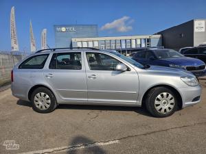 Grey Skoda Octavia 2013 in Kaunas, with an engine capacity of 1.60 L and mileage of 299 thousand km for 3850 €, photo 16 on AUTOMOTO.COM.LV