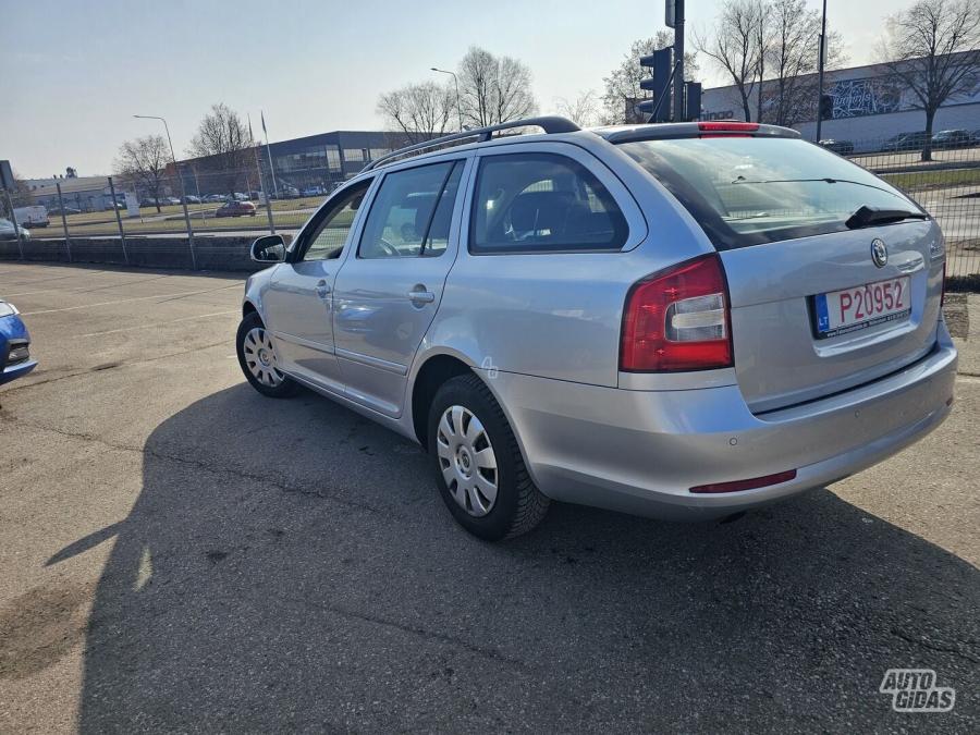 Grey Skoda Octavia 2013 in Kaunas, with an engine capacity of 1.60 L and mileage of 299 thousand km for 3850 €, photo 29 on AUTOMOTO.COM.LV