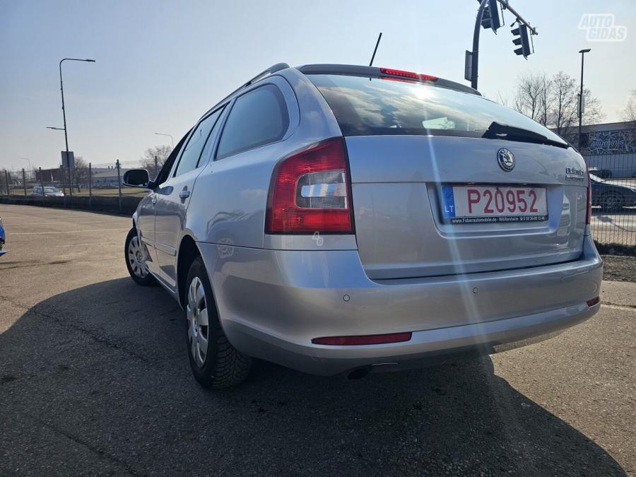 Grey Skoda Octavia 2013 in Kaunas, with an engine capacity of 1.60 L and mileage of 299 thousand km for 3850 €, photo 30 on AUTOMOTO.COM.LV