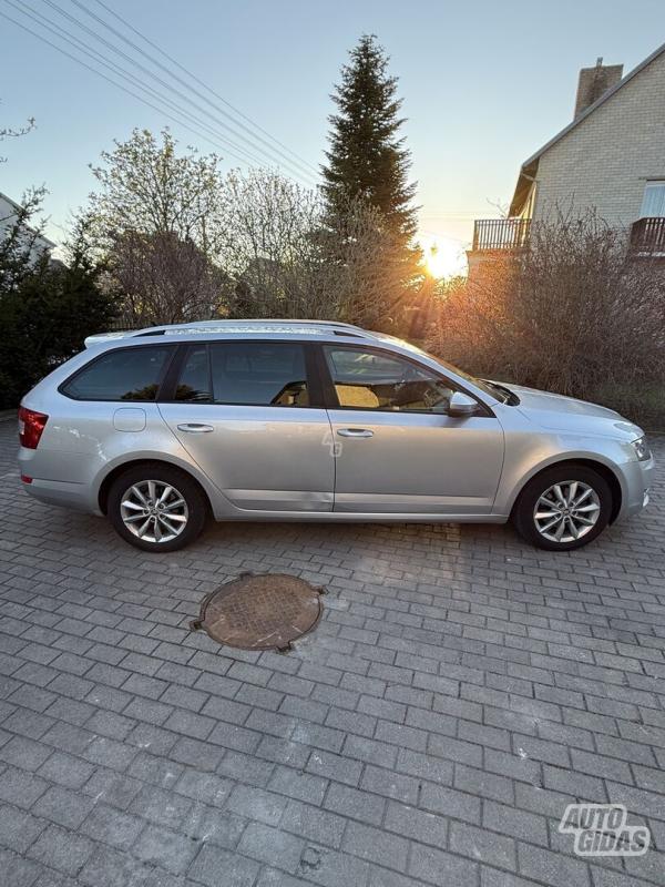 Grey Skoda Octavia 2013 in Gargzdai, with an engine capacity of 1.60 L and mileage of 233 thousand km for 4800 €, photo 3 on AUTOMOTO.COM.LV