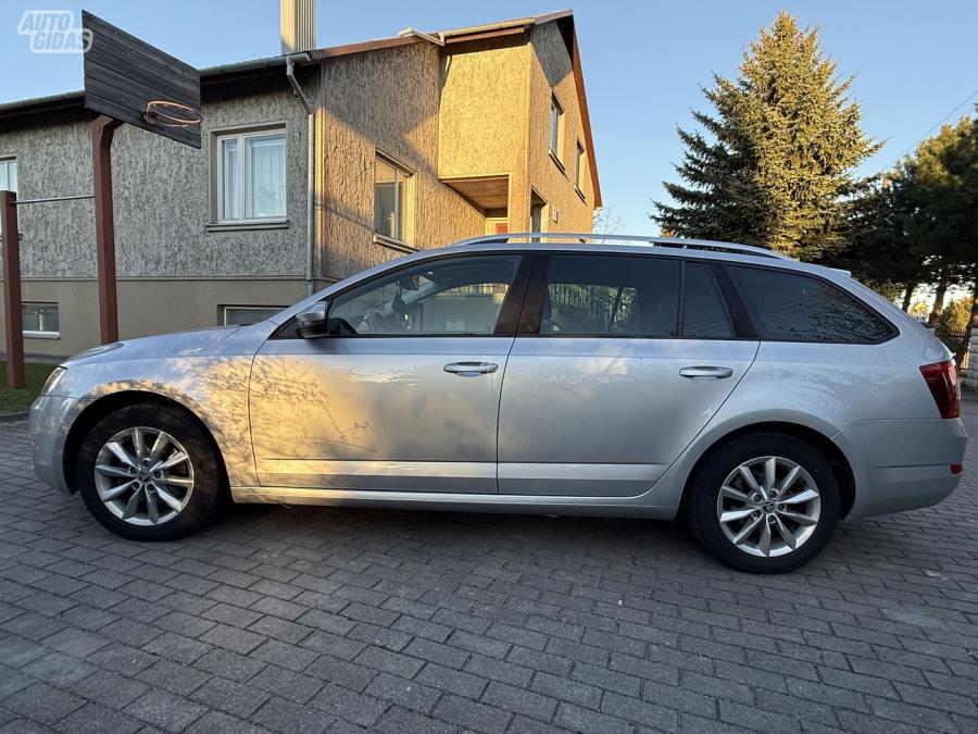 Grey Skoda Octavia 2013 in Gargzdai, with an engine capacity of 1.60 L and mileage of 233 thousand km for 4800 €, photo 5 on AUTOMOTO.COM.LV