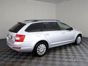 Grey Skoda Octavia 2013 in Tallinn, with an engine capacity of 2.00 L and mileage of 419 thousand km for 2999 €, photo 4 on AUTOMOTO.COM.LV