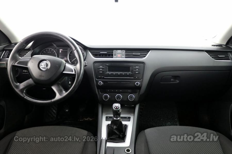Grey Skoda Octavia 2013 in Tallinn, with an engine capacity of 2.00 L and mileage of 419 thousand km for 2999 €, photo 6 on AUTOMOTO.COM.LV