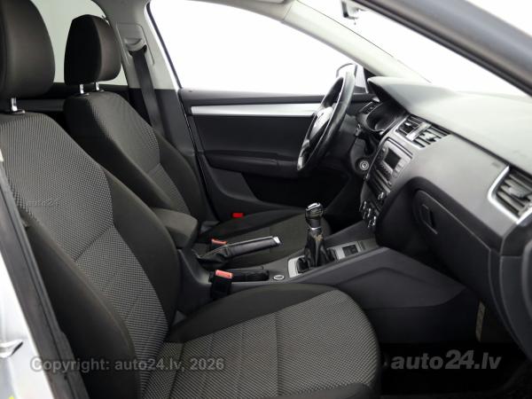 Grey Skoda Octavia 2013 in Tallinn, with an engine capacity of 2.00 L and mileage of 419 thousand km for 2999 €, photo 6 on AUTOMOTO.COM.LV