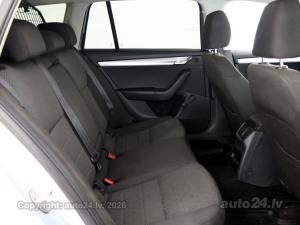 Grey Skoda Octavia 2013 in Tallinn, with an engine capacity of 2.00 L and mileage of 419 thousand km for 2999 €, photo 8 on AUTOMOTO.COM.LV