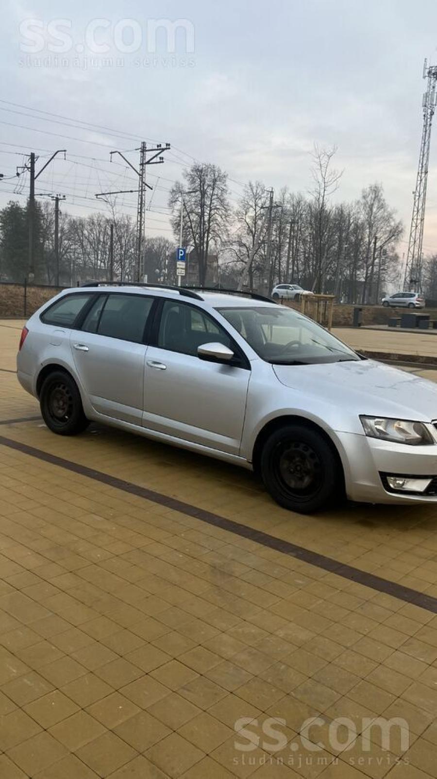 Grey Skoda Octavia 2013 in Riga, with an engine capacity of 1.60 L and mileage of 372 thousand km for 5200 €, photo 4 on AUTOMOTO.COM.LV