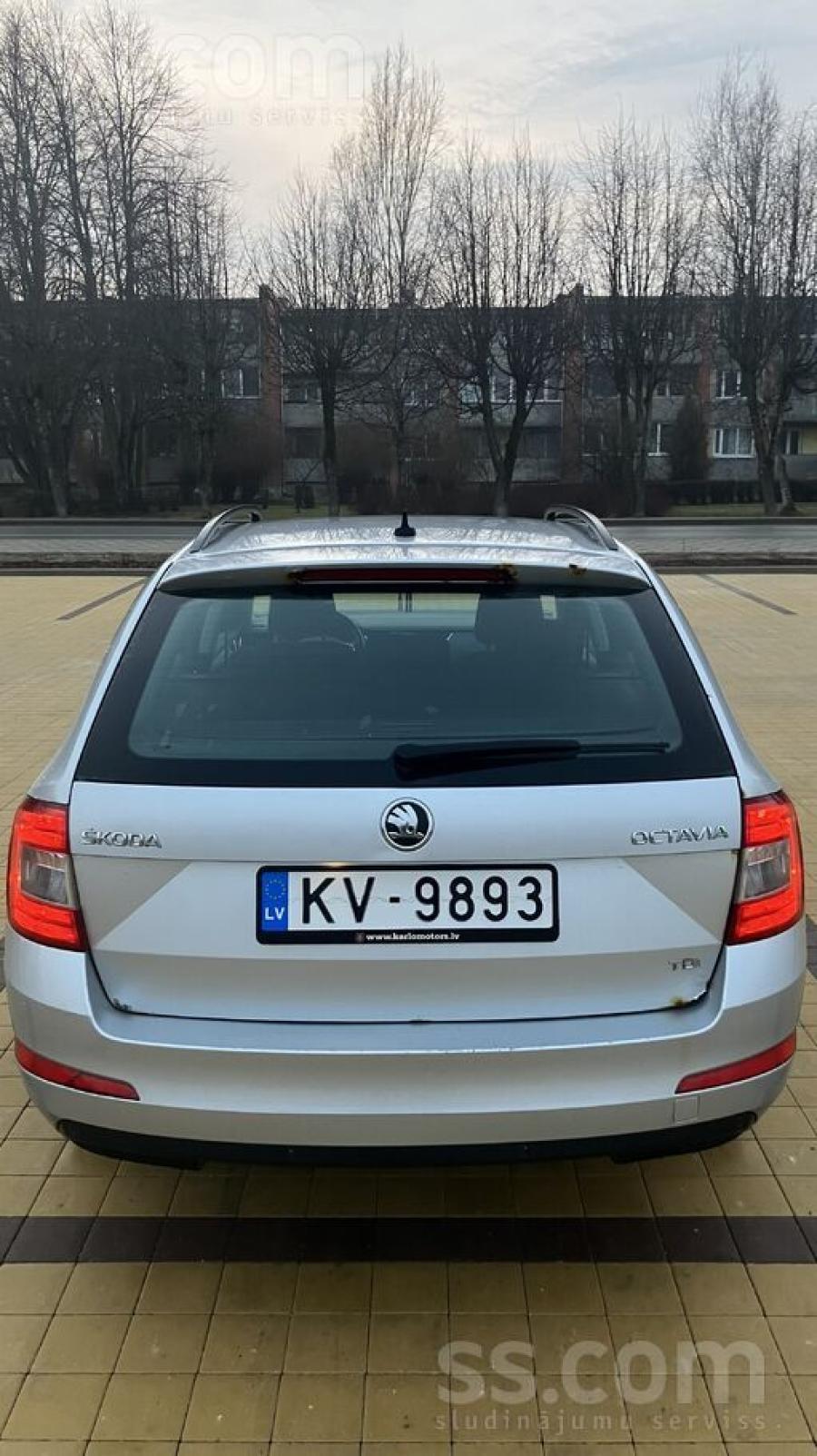 Grey Skoda Octavia 2013 in Riga, with an engine capacity of 1.60 L and mileage of 372 thousand km for 5200 €, photo 5 on AUTOMOTO.COM.LV
