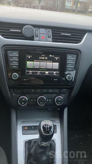 Grey Skoda Octavia 2013 in Riga, with an engine capacity of 1.60 L and mileage of 372 thousand km for 5200 €, photo 7 on AUTOMOTO.COM.LV