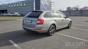 Pelēks Skoda Octavia 2013 Rīga, ar dzinēja tilpumu 2.00 L un nobraukumu 289 tūkst. km par 4490 €, foto 4 vietnē AUTOMOTO.COM.LV