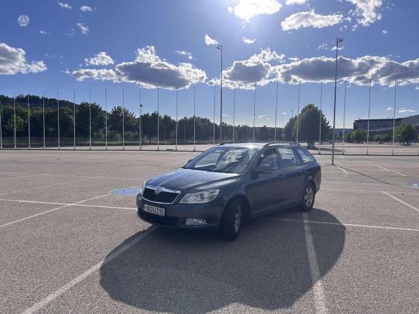 Pelēks Skoda Octavia 2013 Klaipėda, ar dzinēja tilpumu 1.60 L un nobraukumu 353 tūkst. km par 1900 €, foto 2 vietnē AUTOMOTO.COM.LV