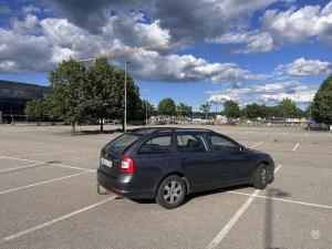 Grey Skoda Octavia 2013 in Klaipeda, with an engine capacity of 1.60 L and mileage of 353 thousand km for 1900 €, photo 4 on AUTOMOTO.COM.LV