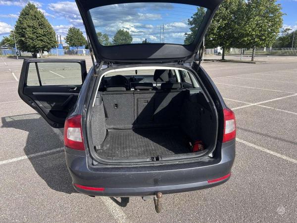 Pelēks Skoda Octavia 2013 Klaipėda, ar dzinēja tilpumu 1.60 L un nobraukumu 353 tūkst. km par 1900 €, foto 6 vietnē AUTOMOTO.COM.LV
