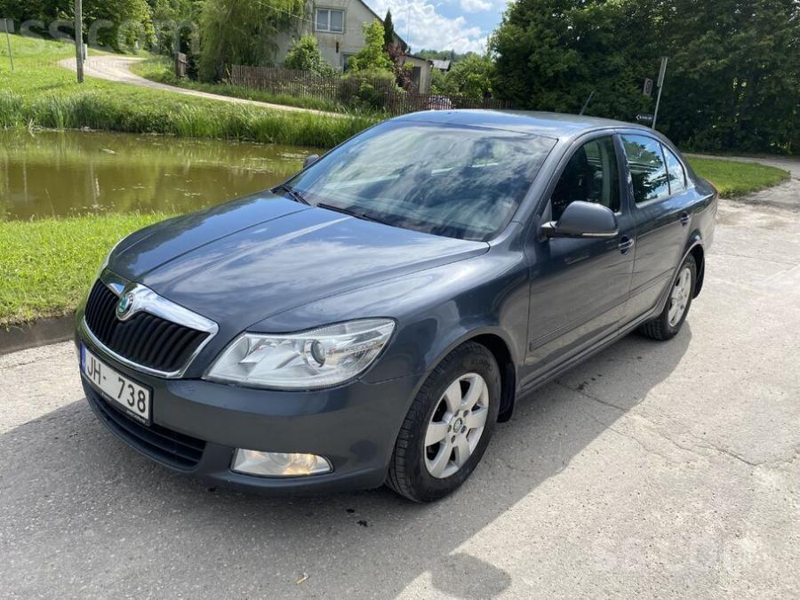 Pelēks Skoda Octavia 2013 Tukums, ar dzinēja tilpumu 1.60 L un nobraukumu 0 tūkst. km par 1750 €, foto 1 vietnē AUTOMOTO.COM.LV