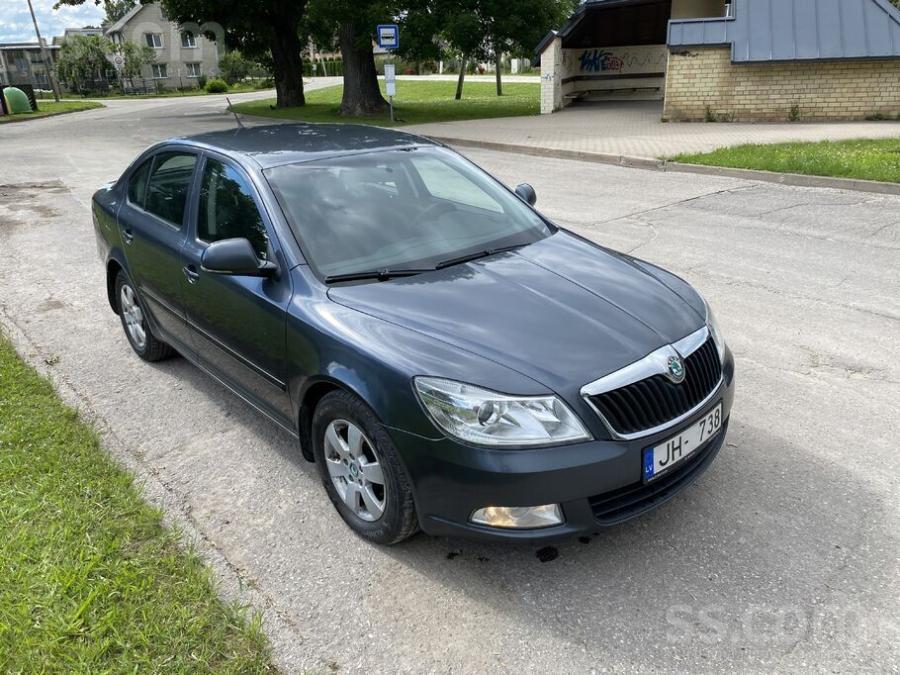 Pelēks Skoda Octavia 2013 Tukums, ar dzinēja tilpumu 1.60 L un nobraukumu 0 tūkst. km par 1750 €, foto 4 vietnē AUTOMOTO.COM.LV