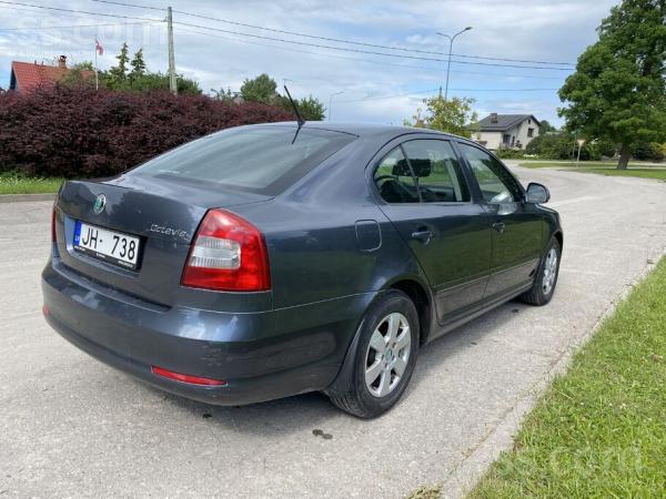 Pelēks Skoda Octavia 2013 Tukums, ar dzinēja tilpumu 1.60 L un nobraukumu 0 tūkst. km par 1750 €, foto 4 vietnē AUTOMOTO.COM.LV