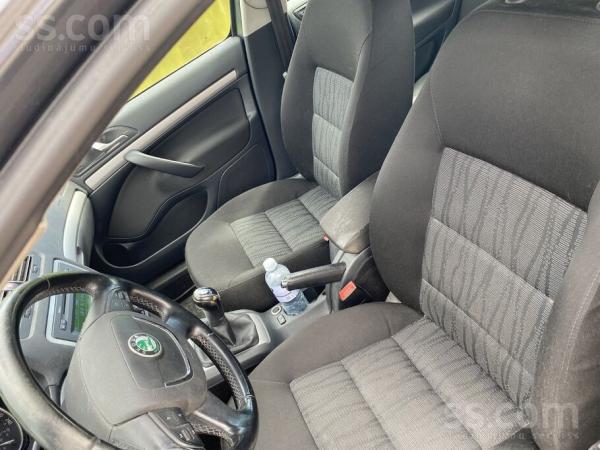Pelēks Skoda Octavia 2013 Tukums, ar dzinēja tilpumu 1.60 L un nobraukumu 0 tūkst. km par 1750 €, foto 5 vietnē AUTOMOTO.COM.LV
