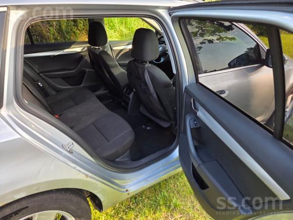 Grey Skoda Octavia 2013 in Jurmala, with an engine capacity of 1.60 L and mileage of 384 thousand km for 2500 €, photo 5 on AUTOMOTO.COM.LV