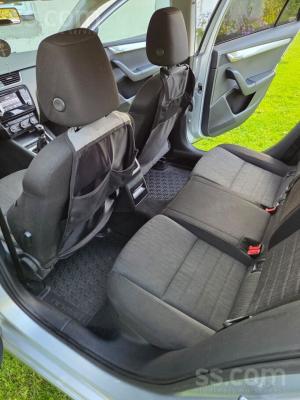 Pelēks Skoda Octavia 2013 Jūrmala, ar dzinēja tilpumu 1.60 L un nobraukumu 384 tūkst. km par 2500 €, foto 7 vietnē AUTOMOTO.COM.LV