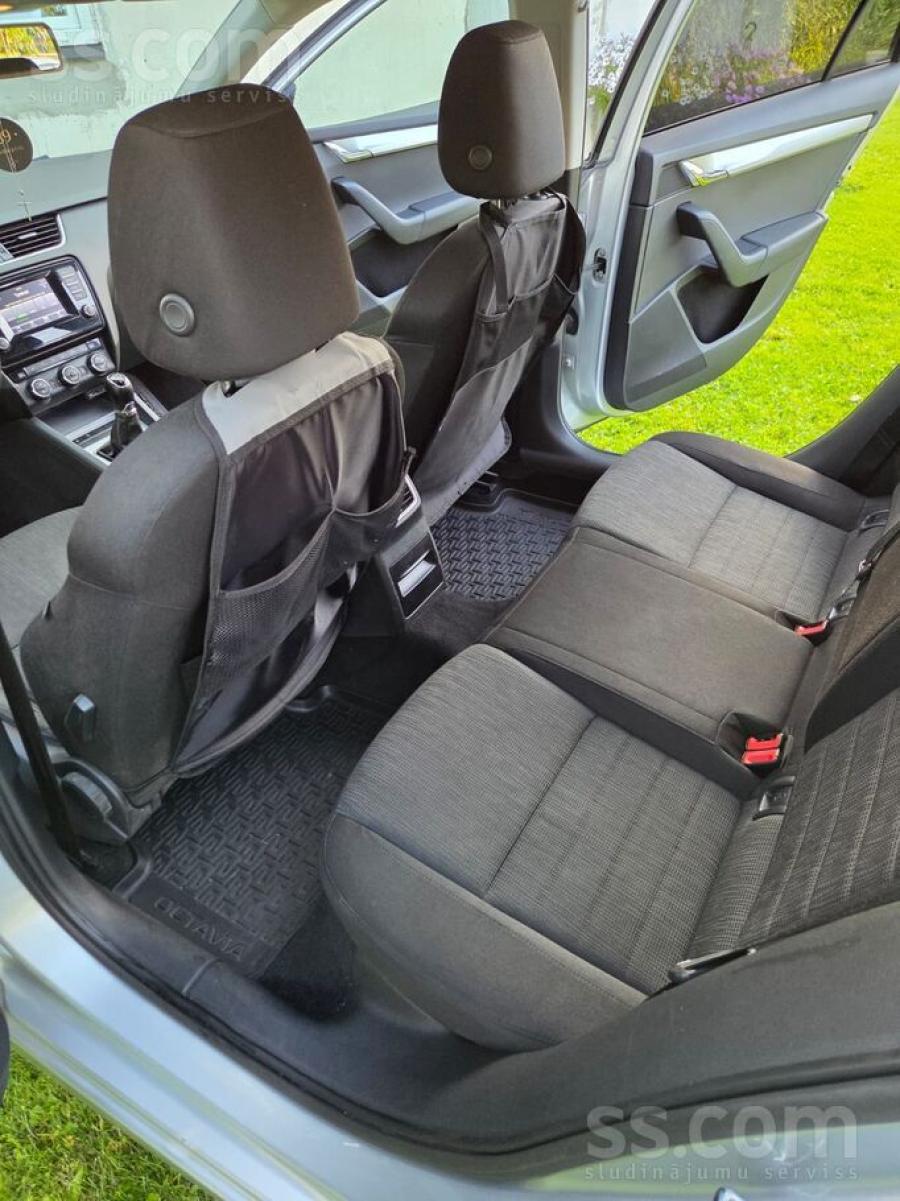 Pelēks Skoda Octavia 2013 Jūrmala, ar dzinēja tilpumu 1.60 L un nobraukumu 384 tūkst. km par 2500 €, foto 7 vietnē AUTOMOTO.COM.LV