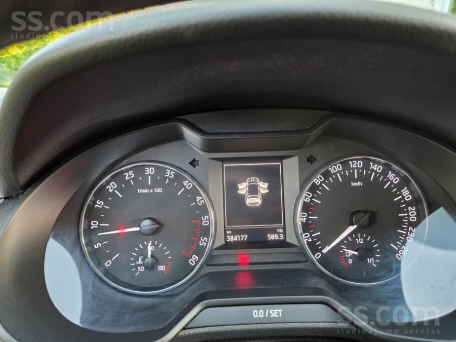 Pelēks Skoda Octavia 2013 Jūrmala, ar dzinēja tilpumu 1.60 L un nobraukumu 384 tūkst. km par 2500 €, foto 13 vietnē AUTOMOTO.COM.LV