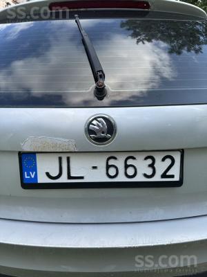Pelēks Skoda Octavia 2013 Valmiera, ar dzinēja tilpumu 1.60 L un nobraukumu 341 tūkst. km par 2000 €, foto 12 vietnē AUTOMOTO.COM.LV