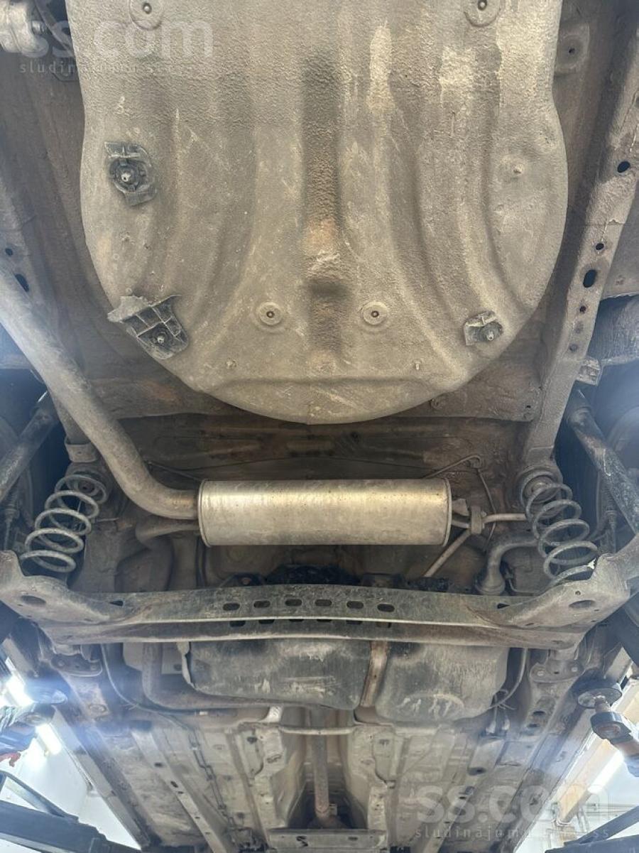 Pelēks Skoda Octavia 2013 Valmiera, ar dzinēja tilpumu 1.60 L un nobraukumu 341 tūkst. km par 2000 €, foto 17 vietnē AUTOMOTO.COM.LV
