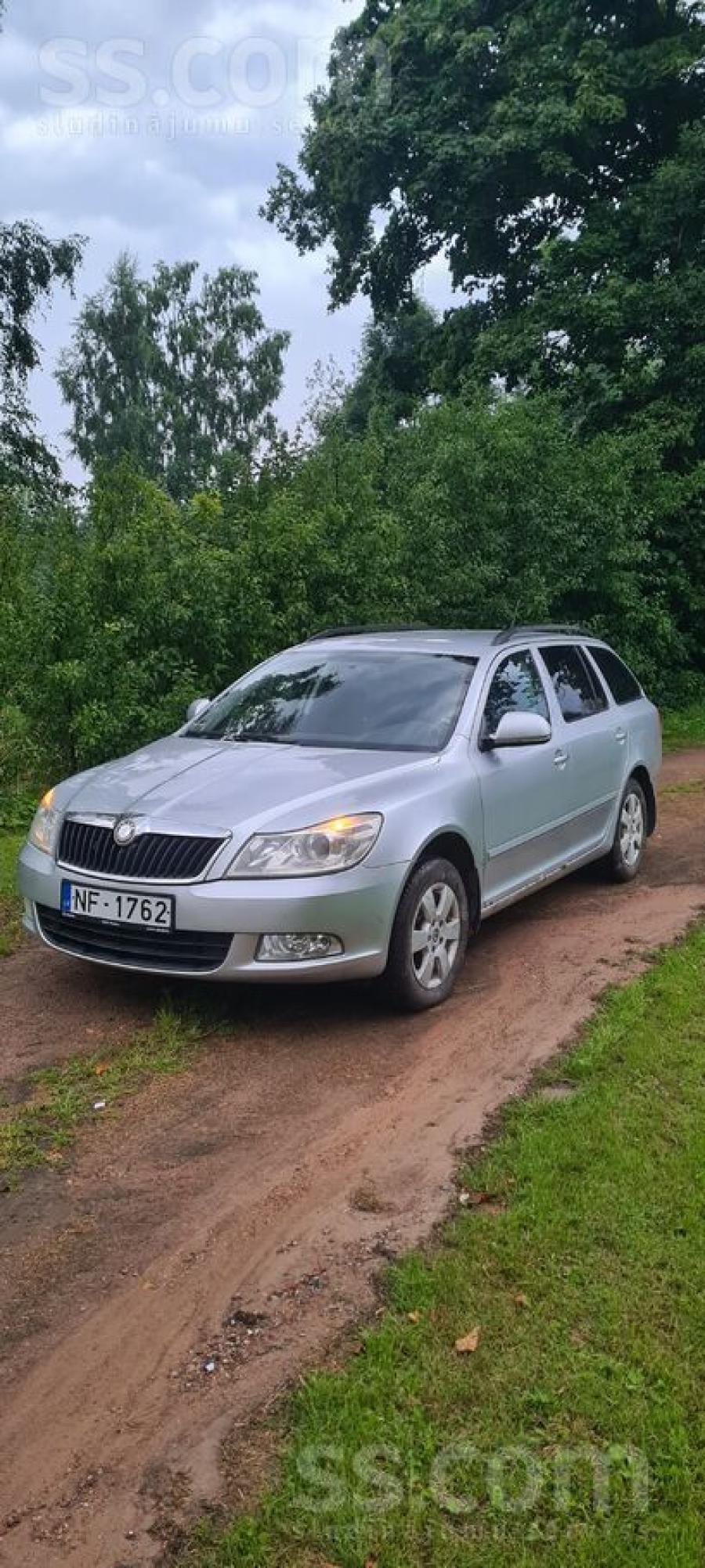 Grey Skoda Octavia 2013 in Gulbene, with an engine capacity of 1.60 L and mileage of 407 thousand km for 1100 €, photo 1 on AUTOMOTO.COM.LV