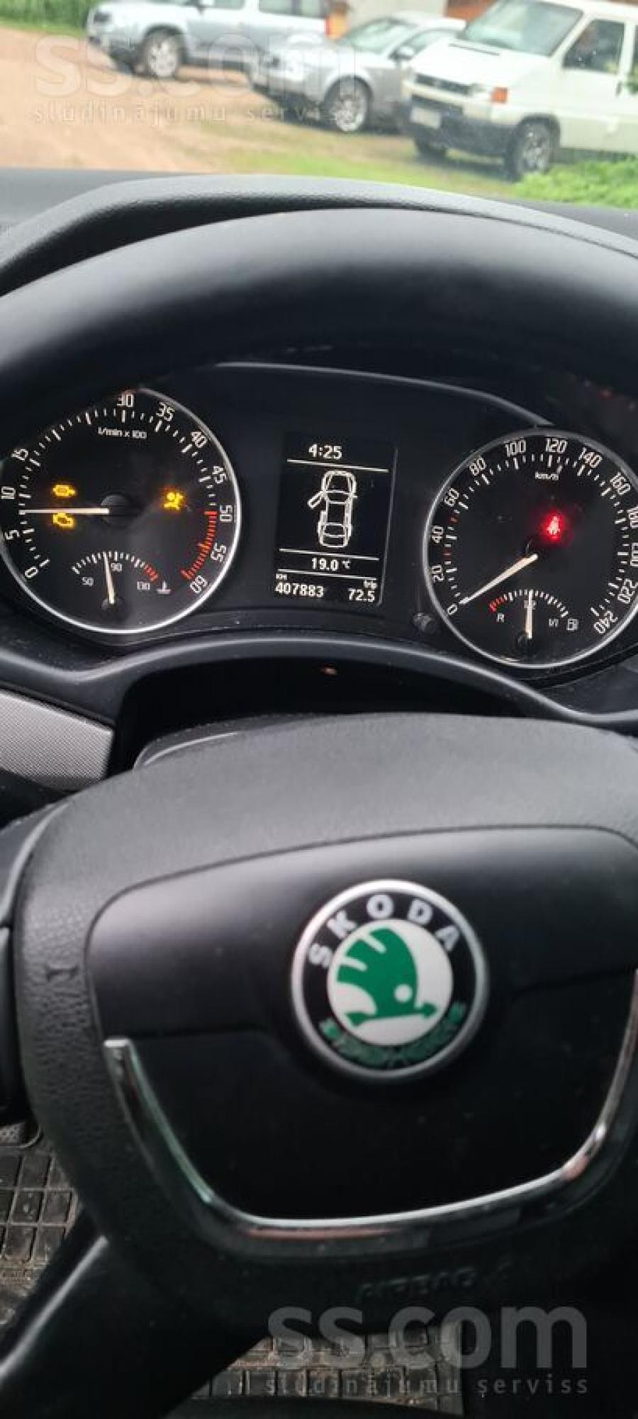 Grey Skoda Octavia 2013 in Gulbene, with an engine capacity of 1.60 L and mileage of 407 thousand km for 1100 €, photo 9 on AUTOMOTO.COM.LV