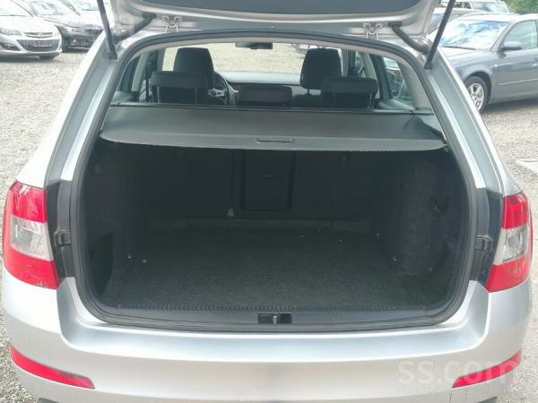 Pelēks Skoda Octavia 2013 Valmiera, ar dzinēja tilpumu 1.60 L un nobraukumu 289 tūkst. km par 5900 €, foto 9 vietnē AUTOMOTO.COM.LV