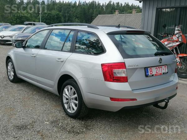 Grey Skoda Octavia 2013 in Valmiera, with an engine capacity of 1.60 L and mileage of 289 thousand km for 5900 €, photo 8 on AUTOMOTO.COM.LV