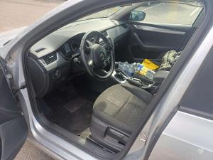 Pelēks Skoda Octavia 2013 Tauragė, ar dzinēja tilpumu 1.60 L un nobraukumu 265 tūkst. km par 4500 €, foto 7 vietnē AUTOMOTO.COM.LV