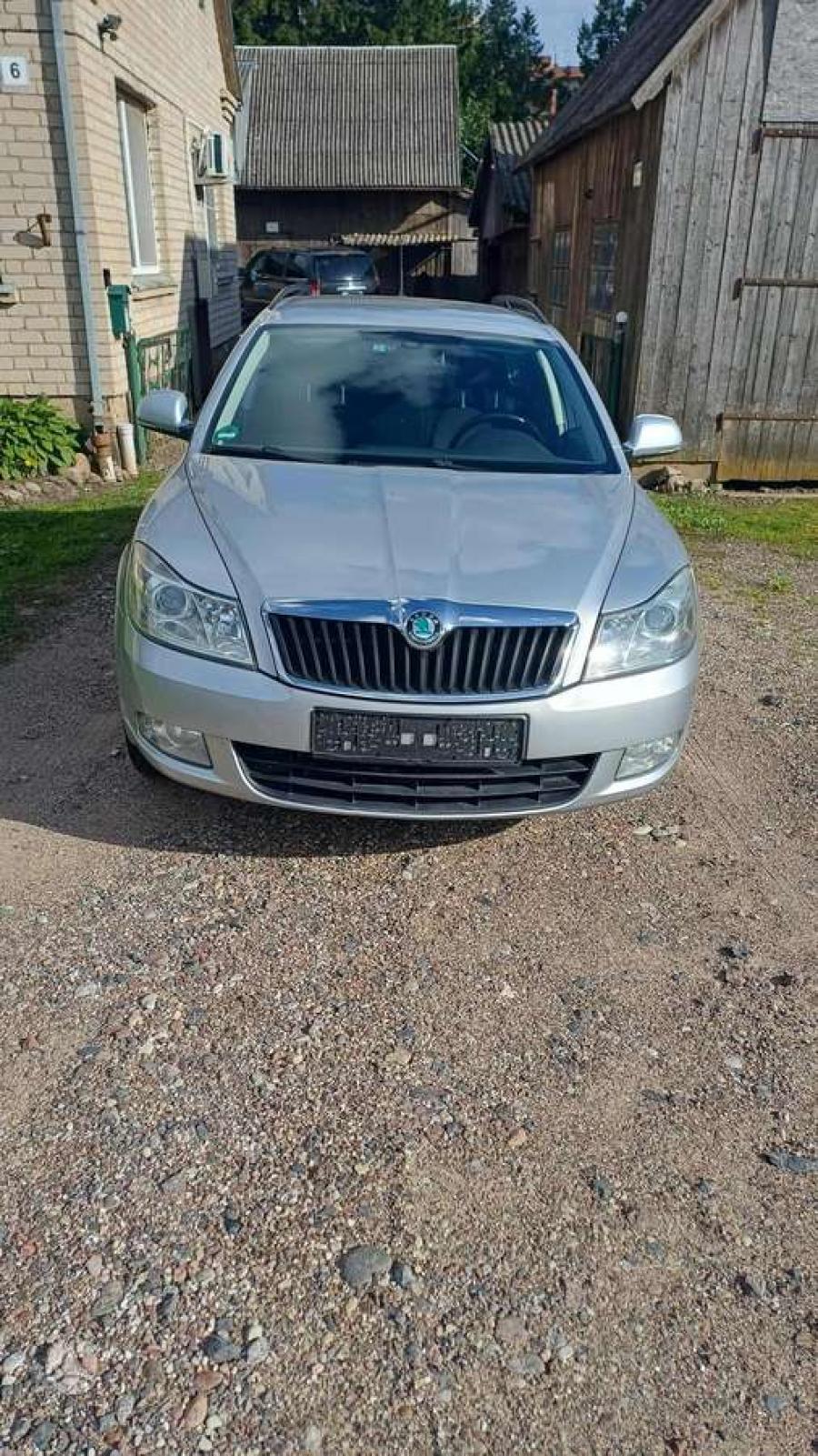 Pelēks Skoda Octavia 2013 Marijampole, ar dzinēja tilpumu 1.97 L un nobraukumu 241 tūkst. km par 3950 €, foto 1 vietnē AUTOMOTO.COM.LV