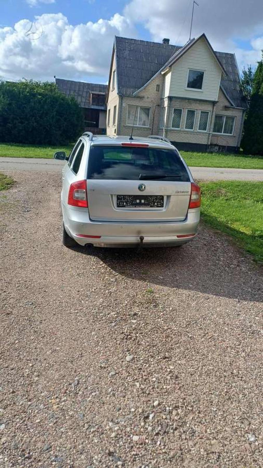 Pelēks Skoda Octavia 2013 Marijampole, ar dzinēja tilpumu 1.97 L un nobraukumu 241 tūkst. km par 3950 €, foto 3 vietnē AUTOMOTO.COM.LV