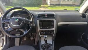 Pelēks Skoda Octavia 2013 Marijampole, ar dzinēja tilpumu 1.97 L un nobraukumu 241 tūkst. km par 3950 €, foto 6 vietnē AUTOMOTO.COM.LV