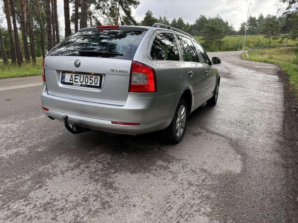 Grey Skoda Octavia 2013 in Ukmerge, with an engine capacity of 1.60 L and mileage of 222 thousand km for 3650 €, photo 4 on AUTOMOTO.COM.LV