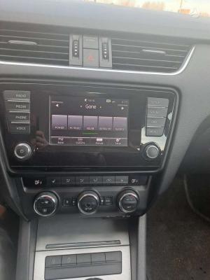 Grey Skoda Octavia 2013 in Gargzdai, with an engine capacity of 1.97 L and mileage of 331 thousand km for 4900 €, photo 6 on AUTOMOTO.COM.LV