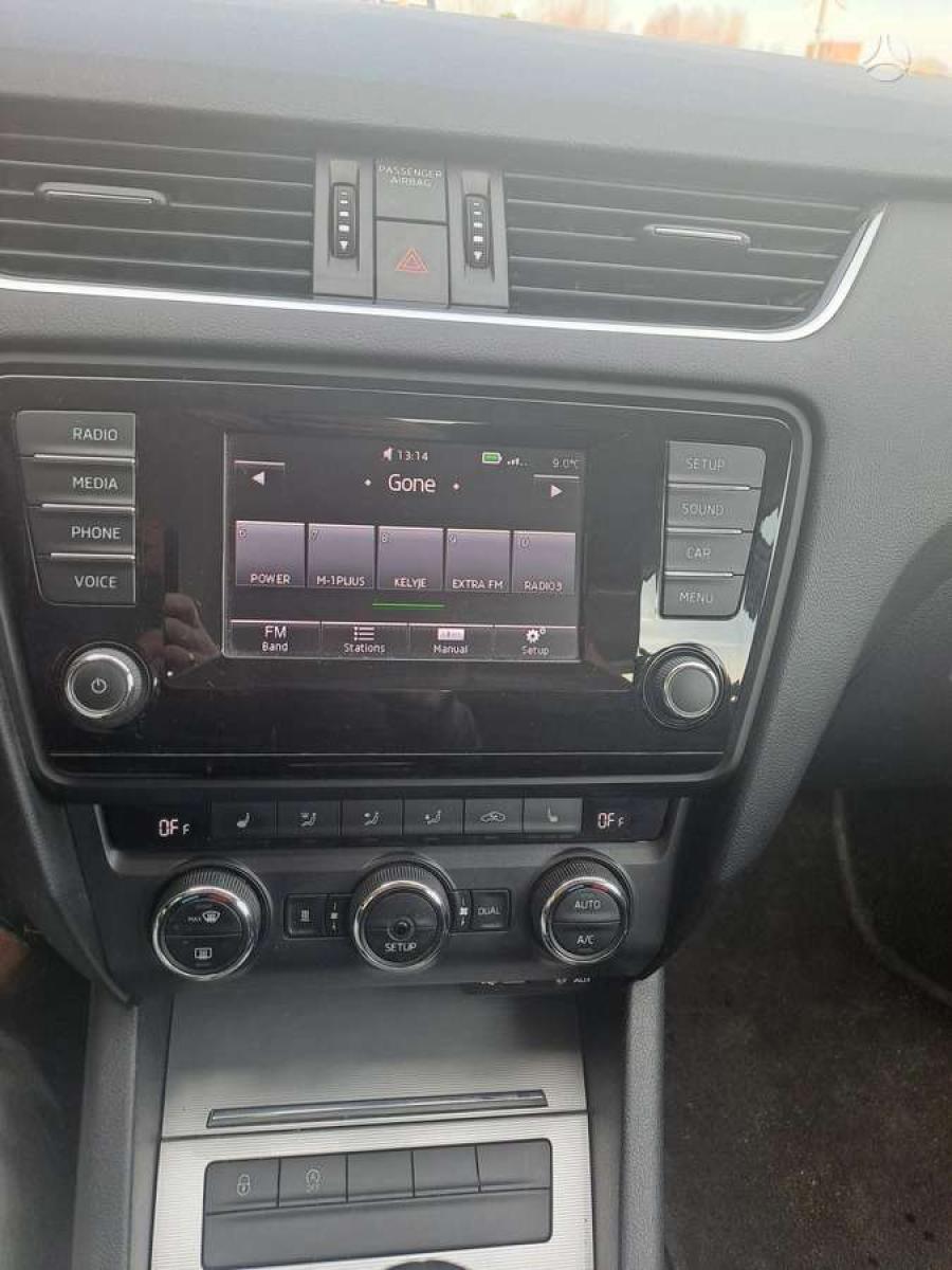 Grey Skoda Octavia 2013 in Gargzdai, with an engine capacity of 1.97 L and mileage of 331 thousand km for 4900 €, photo 6 on AUTOMOTO.COM.LV