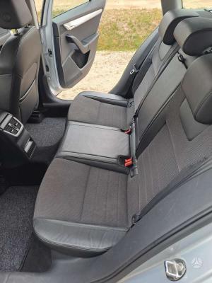 Grey Skoda Octavia 2013 in Gargzdai, with an engine capacity of 1.97 L and mileage of 331 thousand km for 4900 €, photo 14 on AUTOMOTO.COM.LV