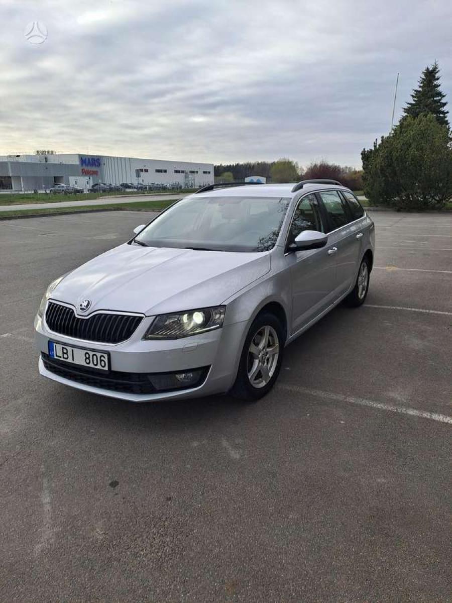 Grey Skoda Octavia 2013 in Gargzdai, with an engine capacity of 1.97 L and mileage of 331 thousand km for 4900 €, photo 25 on AUTOMOTO.COM.LV