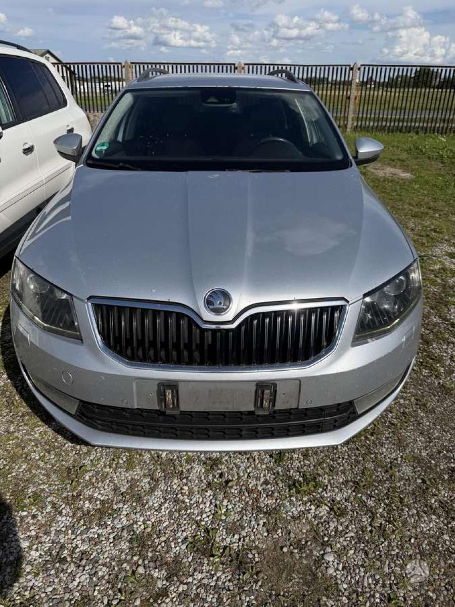Grey Skoda Octavia 2013 in Jurbarkas, with an engine capacity of 1.97 L and mileage of 300 thousand km for 5565 €, photo 28 on AUTOMOTO.COM.LV