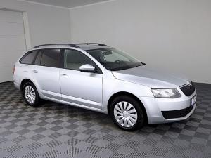 Grey Skoda Octavia 2013 in Tallinn, with an engine capacity of 2.00 L and mileage of 419 thousand km for 2599 €, photo  on AUTOMOTO.COM.LV