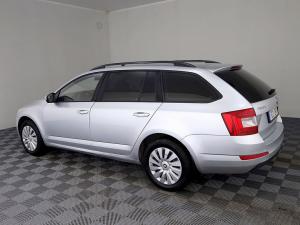Серый Шкода Октавия 2013 в Таллин, объемом двигателя 2.00 л и пробегом 419 тыс. км за 2599 €, фото 12 на AUTOMOTO.COM.LV