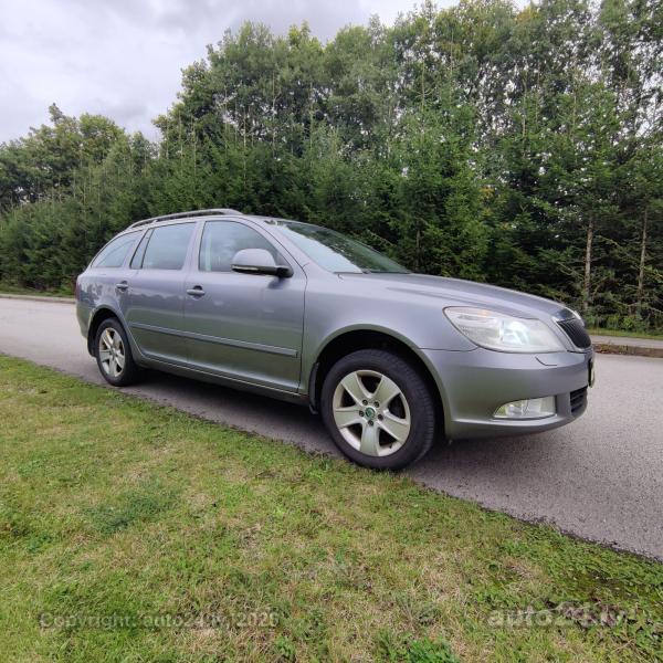 Skoda Octavia 2013 in Tallinn on AUTOMOTO.COM.LV Grey Skoda Octavia 2013 in Tallinn, with an engine capacity of 1.60 L and mileage of 220 thousand km for 2500 €, photo 1 on AUTOMOTO.COM.LV