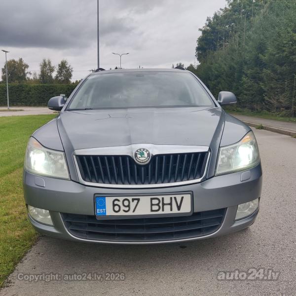 Skoda Octavia 2013 in Tallinn on AUTOMOTO.COM.LV Grey Skoda Octavia 2013 in Tallinn, with an engine capacity of 1.60 L and mileage of 220 thousand km for 2500 €, photo 3 on AUTOMOTO.COM.LV