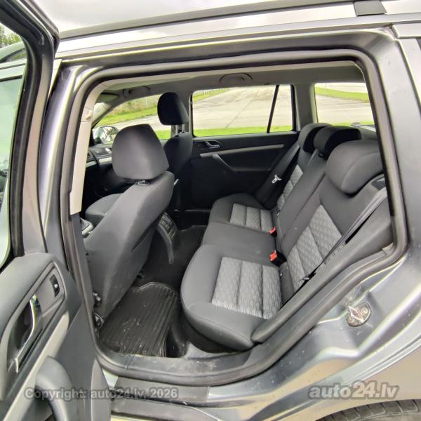 Skoda Octavia 2013 in Tallinn on AUTOMOTO.COM.LV Grey Skoda Octavia 2013 in Tallinn, with an engine capacity of 1.60 L and mileage of 220 thousand km for 2500 €, photo 11 on AUTOMOTO.COM.LV