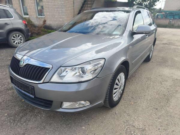 Pelēks Skoda Octavia 2013 Utena, ar dzinēja tilpumu 1.60 L un nobraukumu 246 tūkst. km par 3950 €, foto 11 vietnē AUTOMOTO.COM.LV