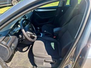Grey Skoda Octavia 2013 in Vilnius, with an engine capacity of 1.60 L and mileage of 325 thousand km for 2900 €, photo 9 on AUTOMOTO.COM.LV
