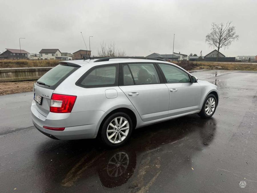 Pelēks Skoda Octavia 2014 Kauņa, ar dzinēja tilpumu 1.60 L un nobraukumu 550 tūkst. km par 4500 €, foto 4 vietnē AUTOMOTO.COM.LV