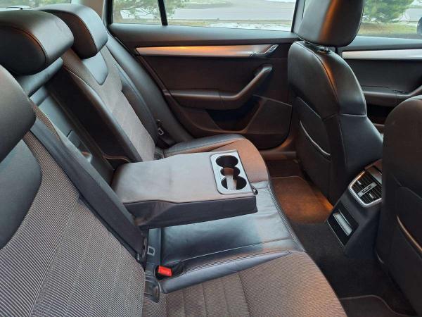 Grey Skoda Octavia 2014 in Telschi, with an engine capacity of 1.60 L and mileage of 295 thousand km for 5699 €, photo 11 on AUTOMOTO.COM.LV